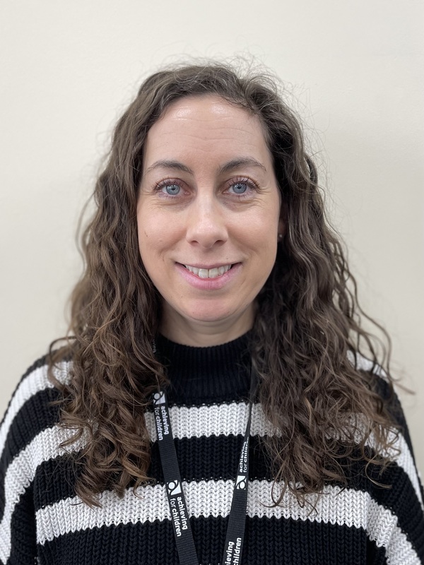 Stephanie Collett's Instagram, Twitter & Facebook on IDCrawl